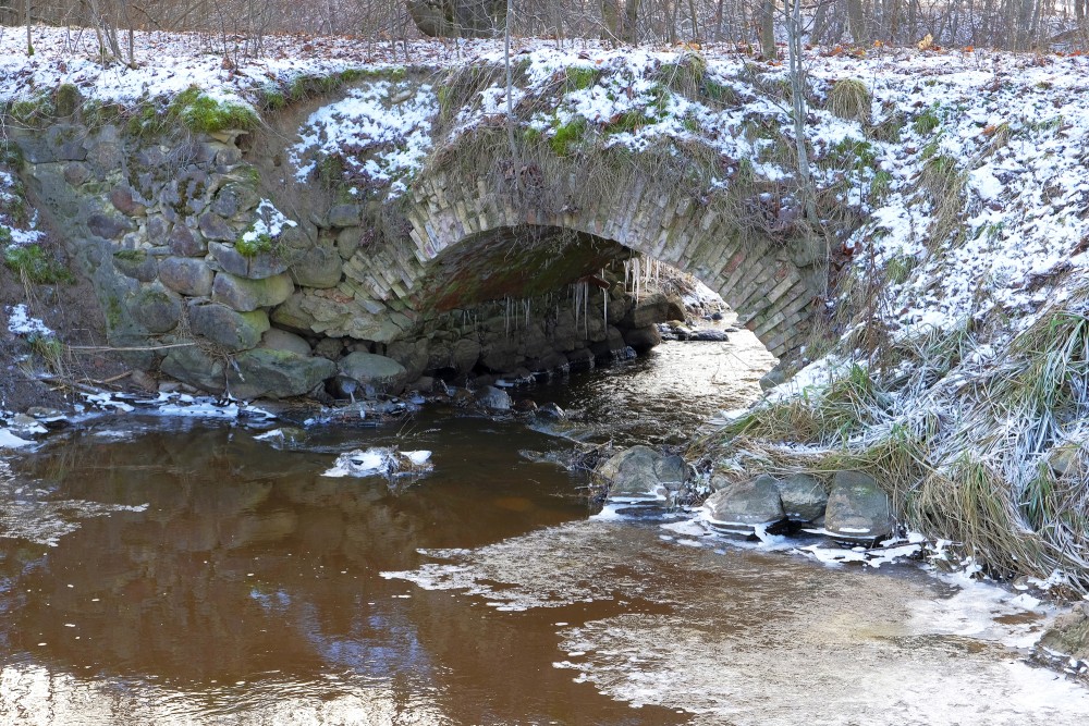 Trošu tilts pār Irbes upi - Irbes upes trošu tilts - redzet.eu
