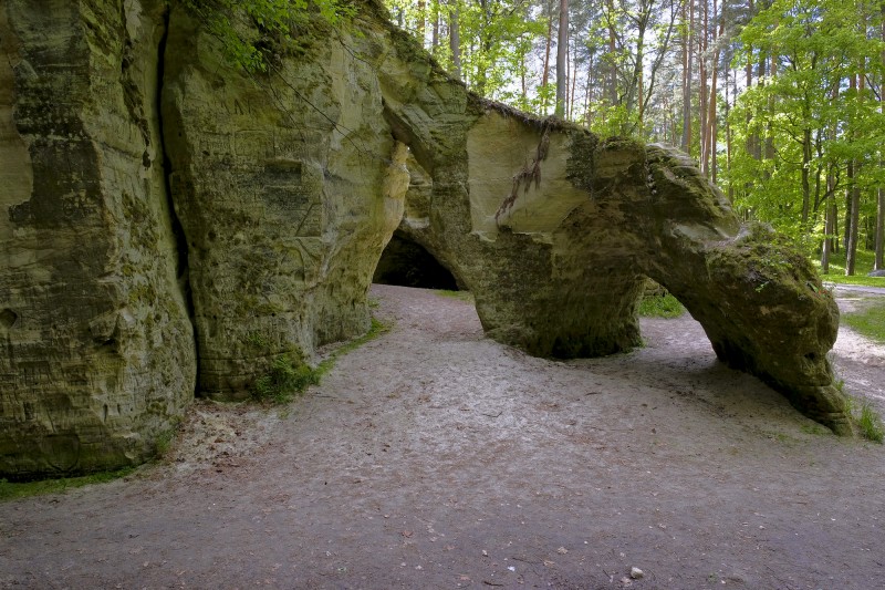 Outcrop, steep coast, cave - gotobaltic.com