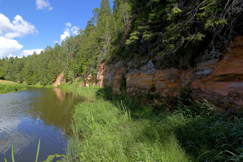 Outcrop, steep coast, cave - gotobaltic.com